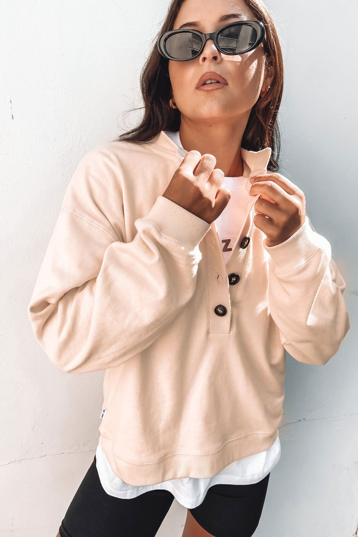 Elixir Button Lounge Crew Beige – BY. ZAH